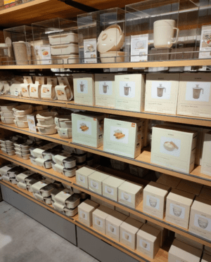 3COINS『KITINTO』シリーズまとめ！種類、口コミ、最新の発売日、再販売！調理グッズ、時短・便利アイテムも！スプレーボトル、シンク上水切りラック、ラタンバスケットなどのキッチン雑貨など ...