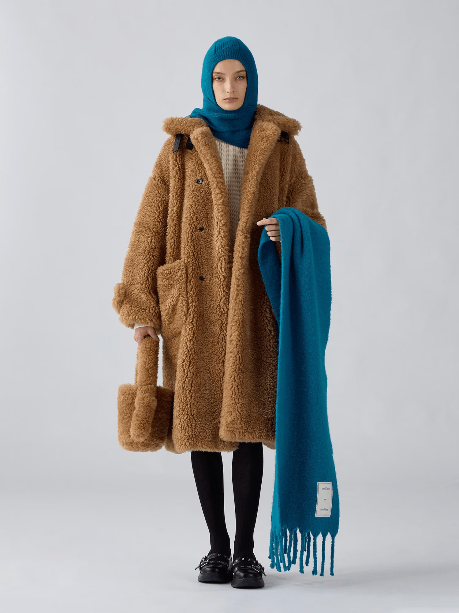 GU（ジーユー）『rokh（ロク）』コラボ2024秋冬が新発売！商品、店頭、売り切れ、口コミまとめ！再販売は？シューズが人気！